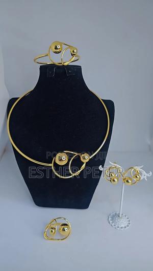 Necklaces /Coral With Segi Beads in Alimosho - Jewelry, Esther Peter ...