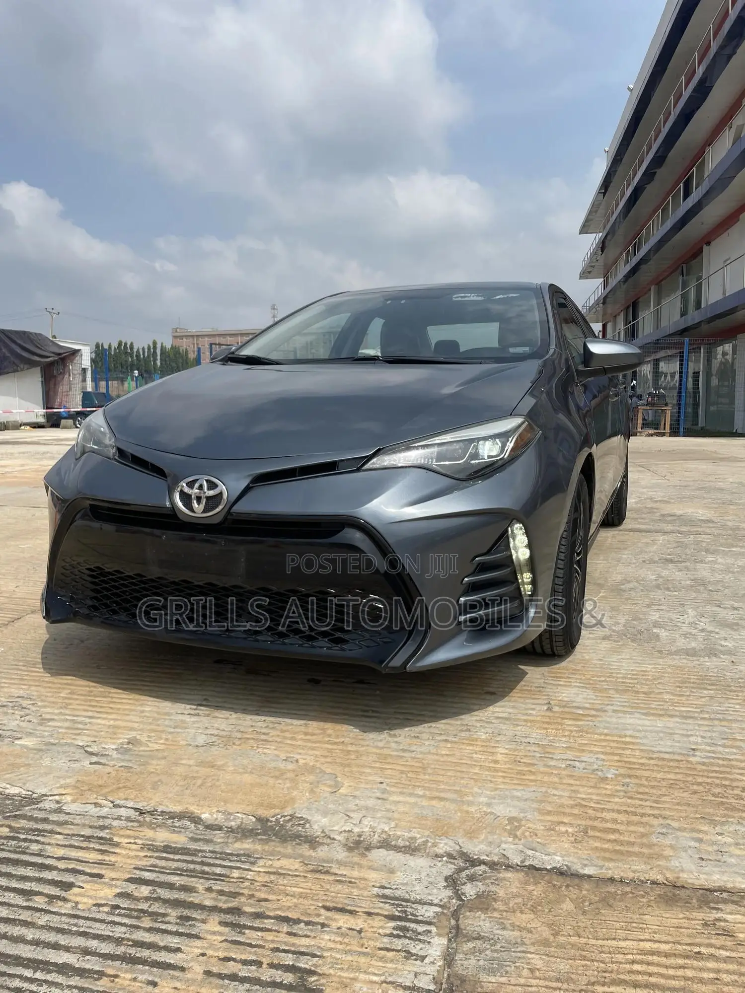 Toyota Corolla LE Eco 4dr Sedan (1.8L 4cyl CVT) 2015 Gray in Mbora ...