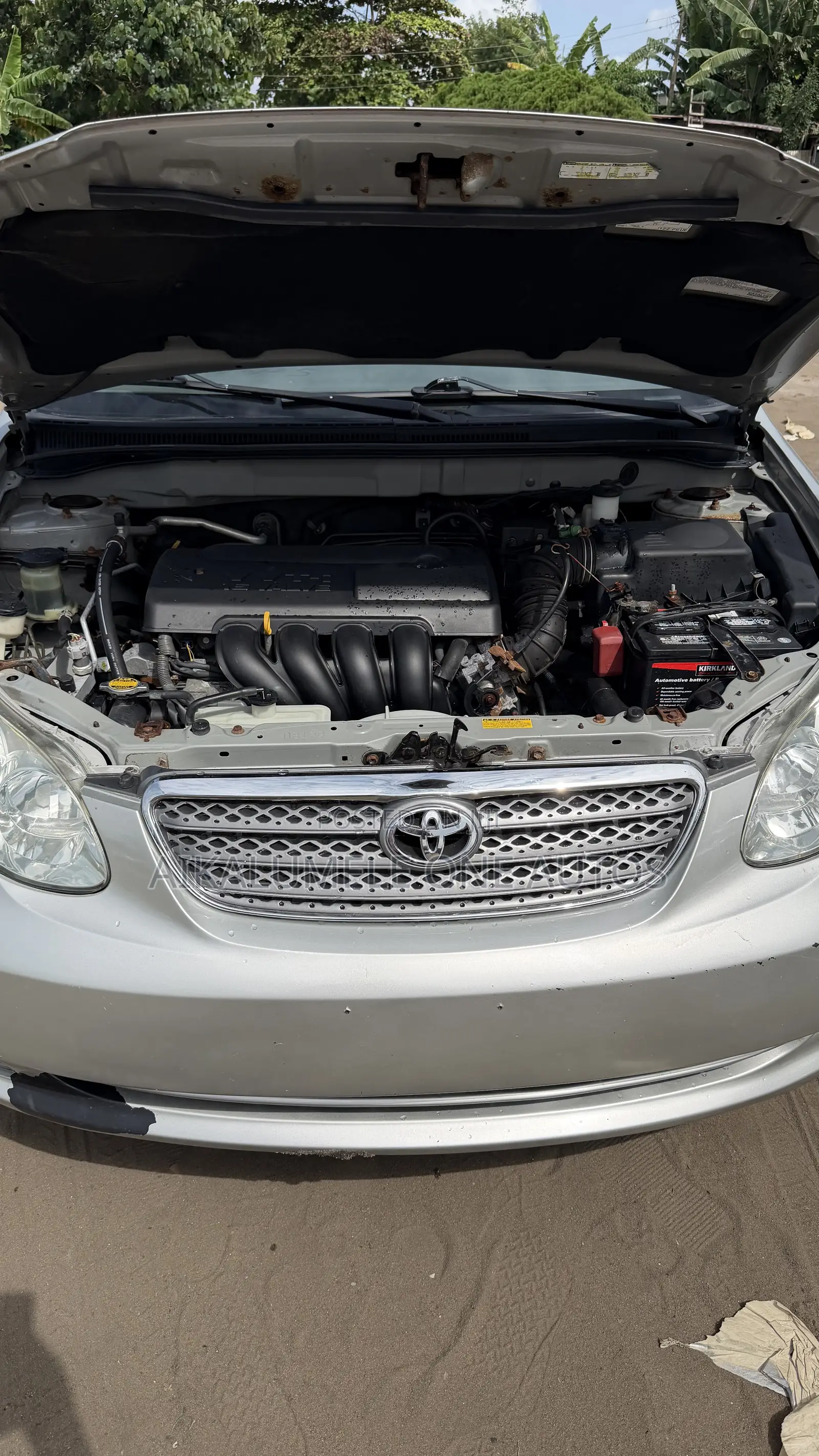Toyota Corolla LE 2004 Silver in Surulere - Cars, Isimeme Enahoro | Jiji.ng