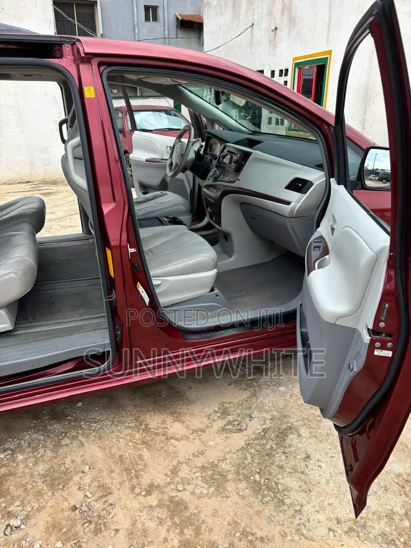 Toyota Sienna XLE 8 Passenger 2011 Red in Alimosho - Cars, Sunny White ...
