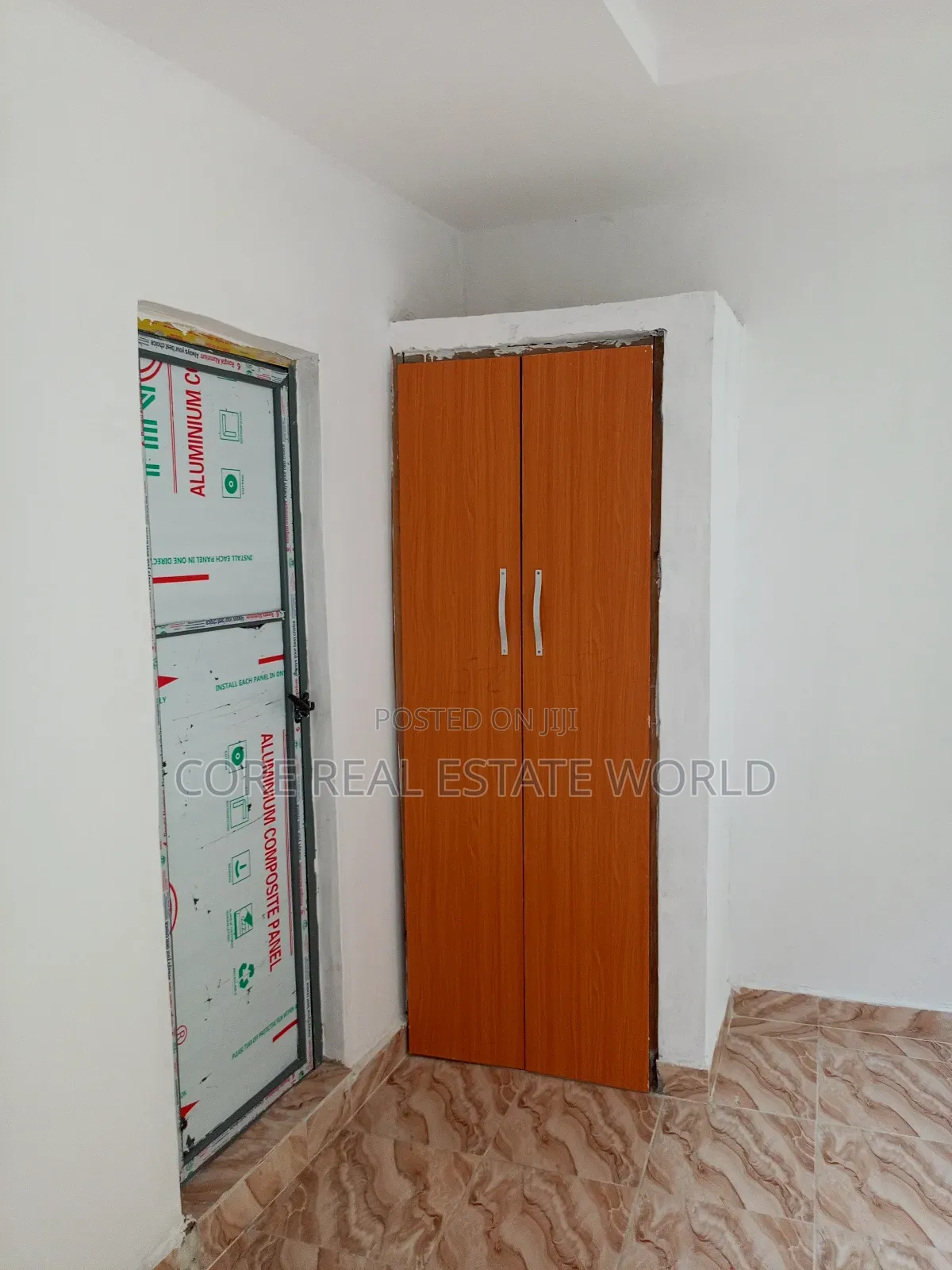 Spacious Selfcon, Each Room With Prepaid Meter, 24/7 Solar Power in ...