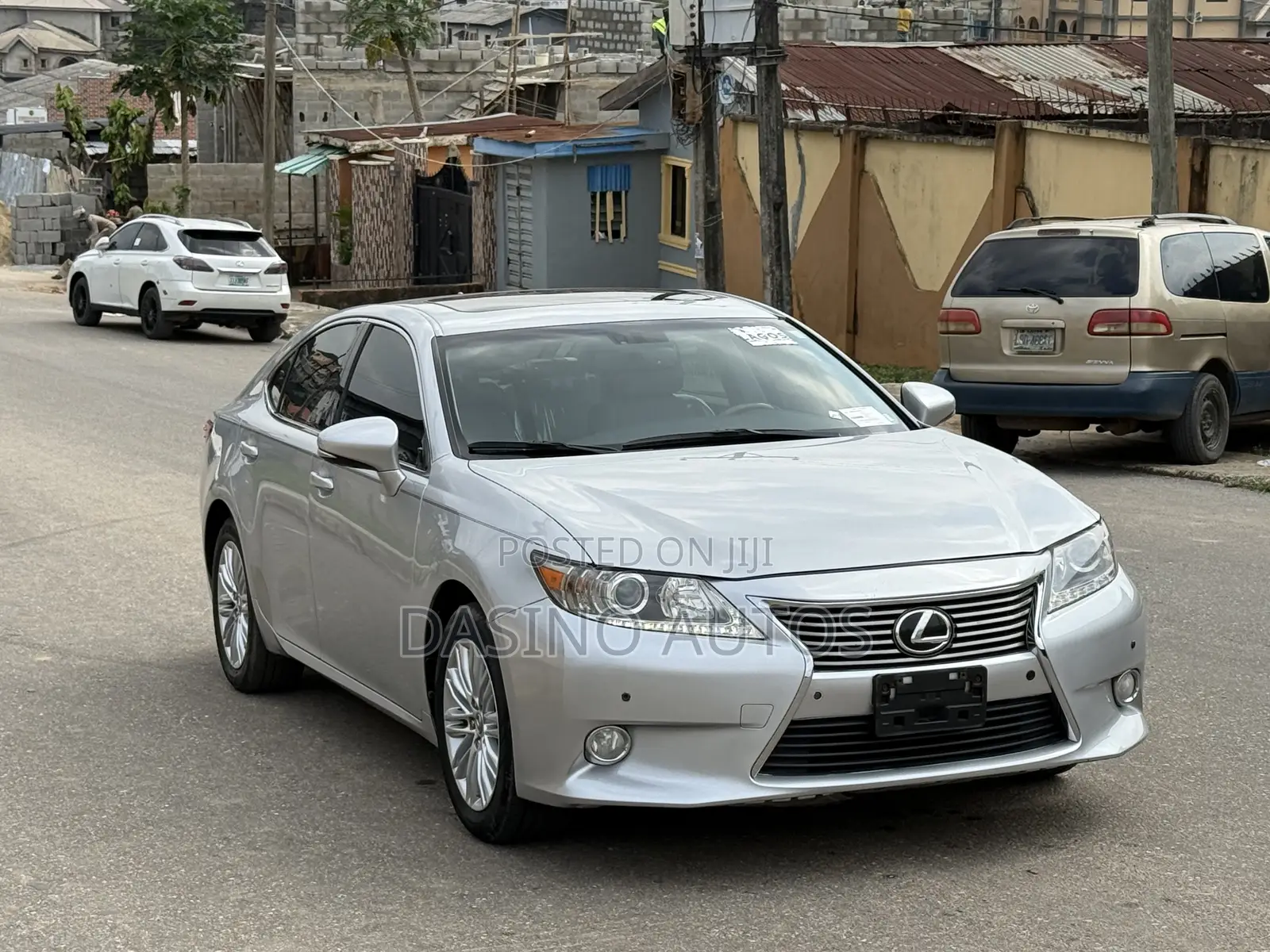 Lexus ES 350 2012 Silver in Ogba - Cars, Dasino Autos | Jiji.ng
