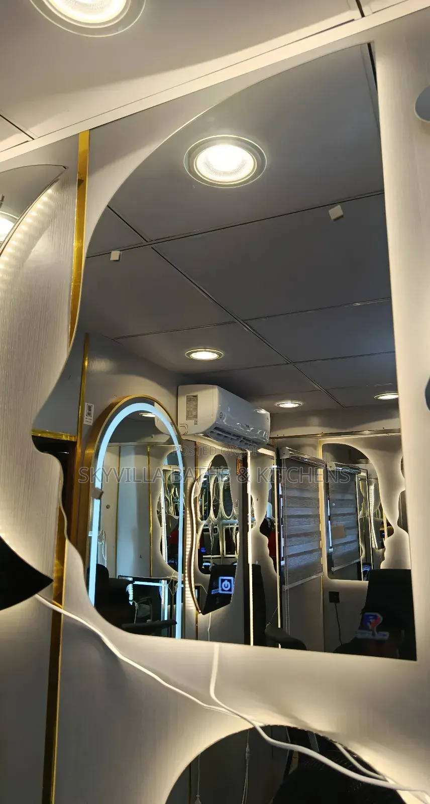 Led Human Face Mirror With 3 Coloured Lights. in Orile - Home ...