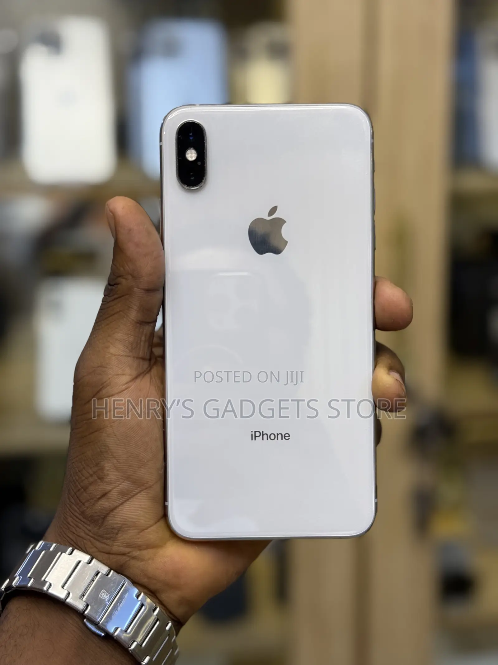Apple iPhone XS Max 64 GB White in Ikeja - Mobile Phones, Henry’s ...
