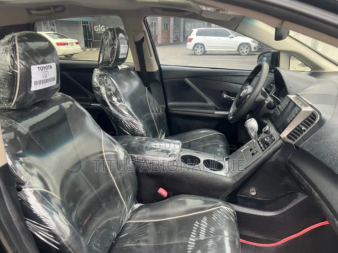 Toyota Venza 2014 Black in Lagos State - Cars, Titus Abionanojie | Jiji.ng