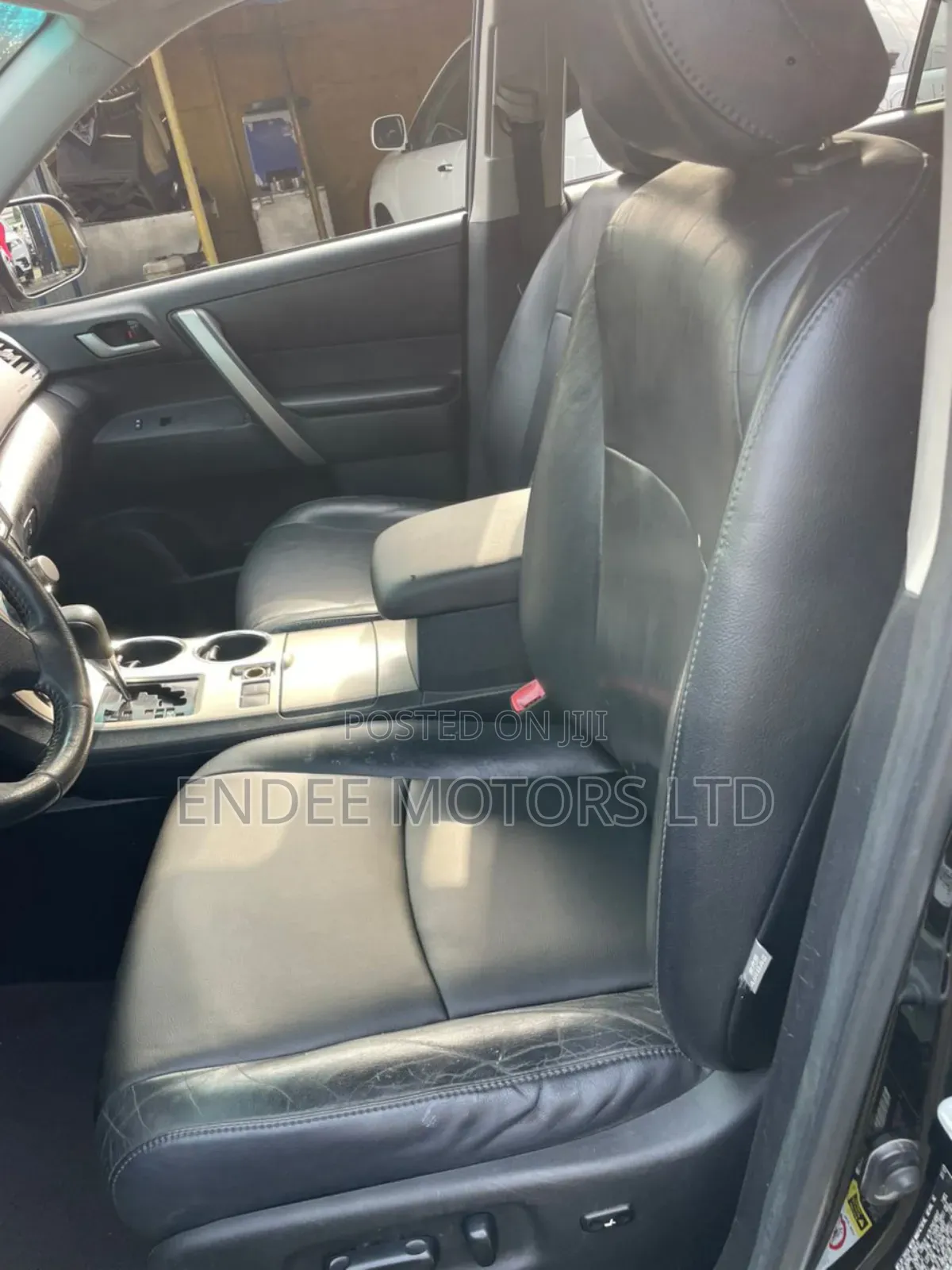 Toyota Highlander SE 2012 Black in Ikeja - Cars, Endee Motors Ltd | Jiji.ng