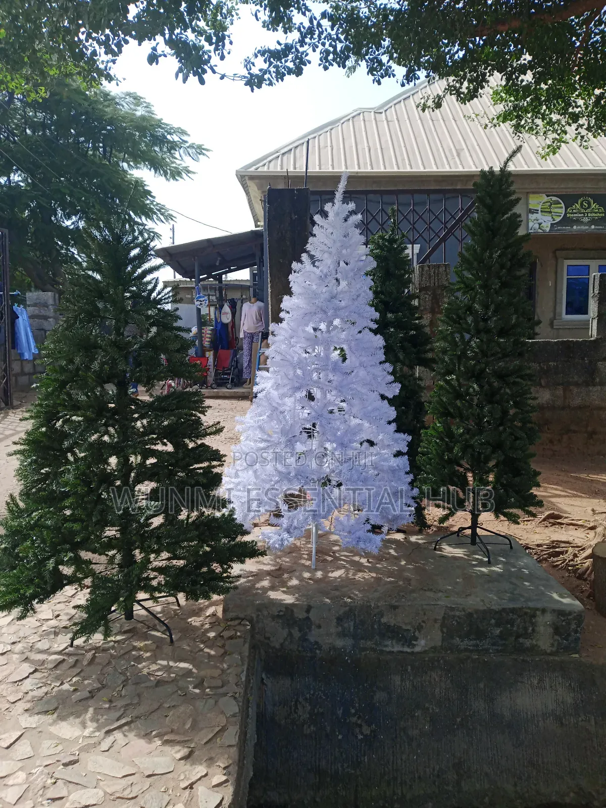 Christmas Tree in Kuje - Home Accessories, Akinbo Omowunmi | Jiji.ng