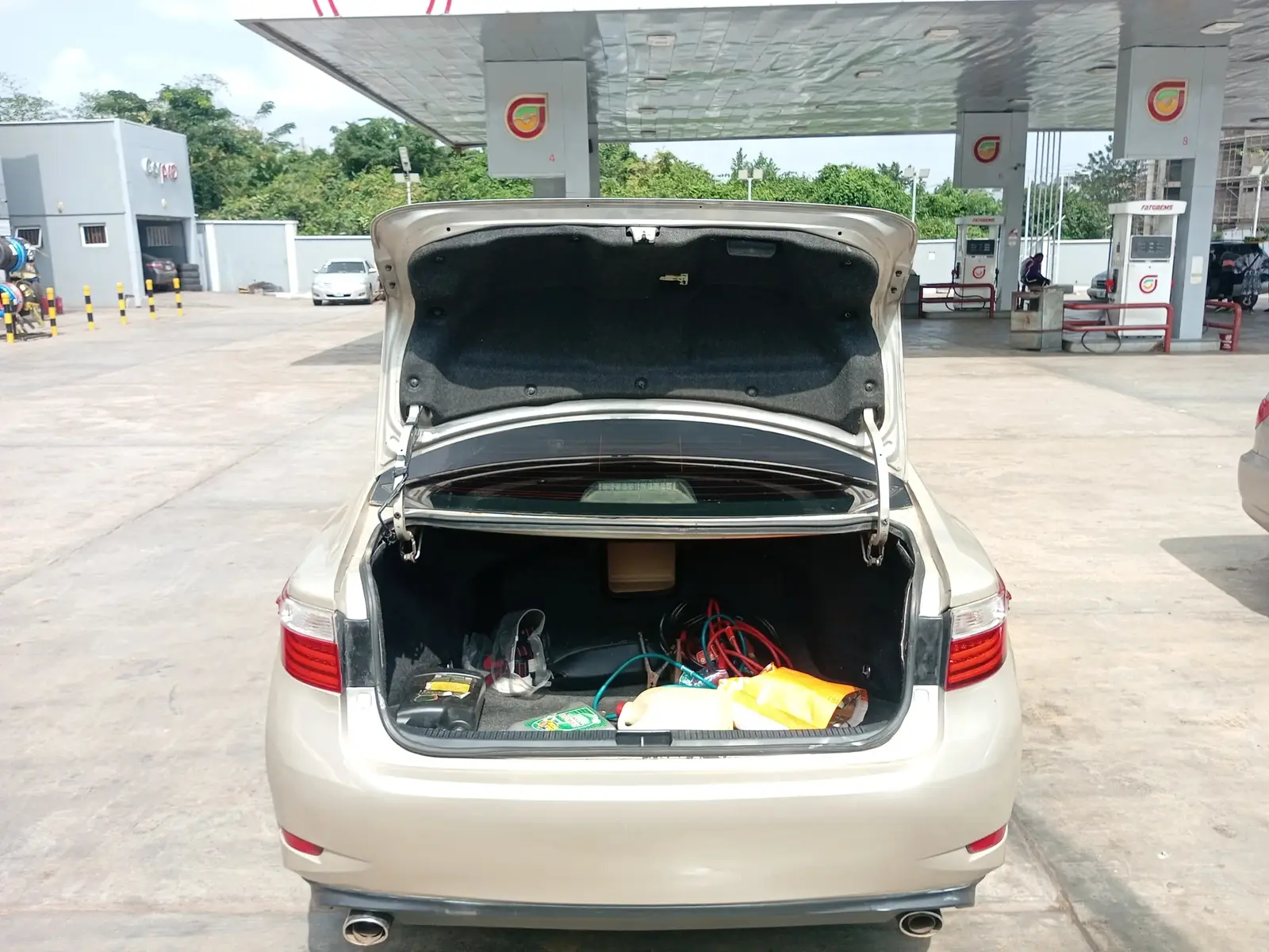 Lexus ES 2014 Gold in Abeokuta North - Cars, Car Marketplace | Jiji.ng