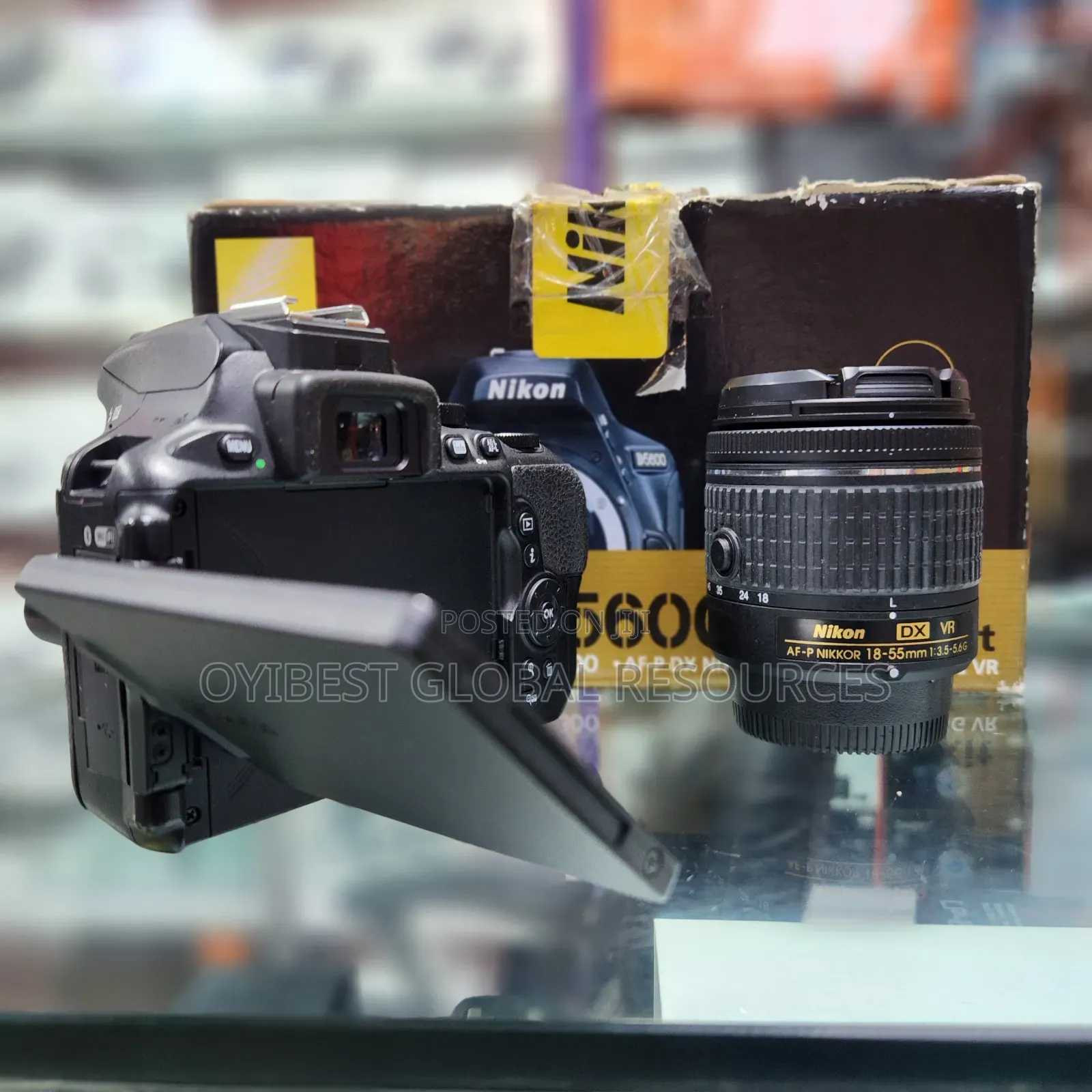 Nikon D5600 Af-P Dx Nikkor 18-55mm F/3.5-5.6g Vr in Oshodi - Photo ...