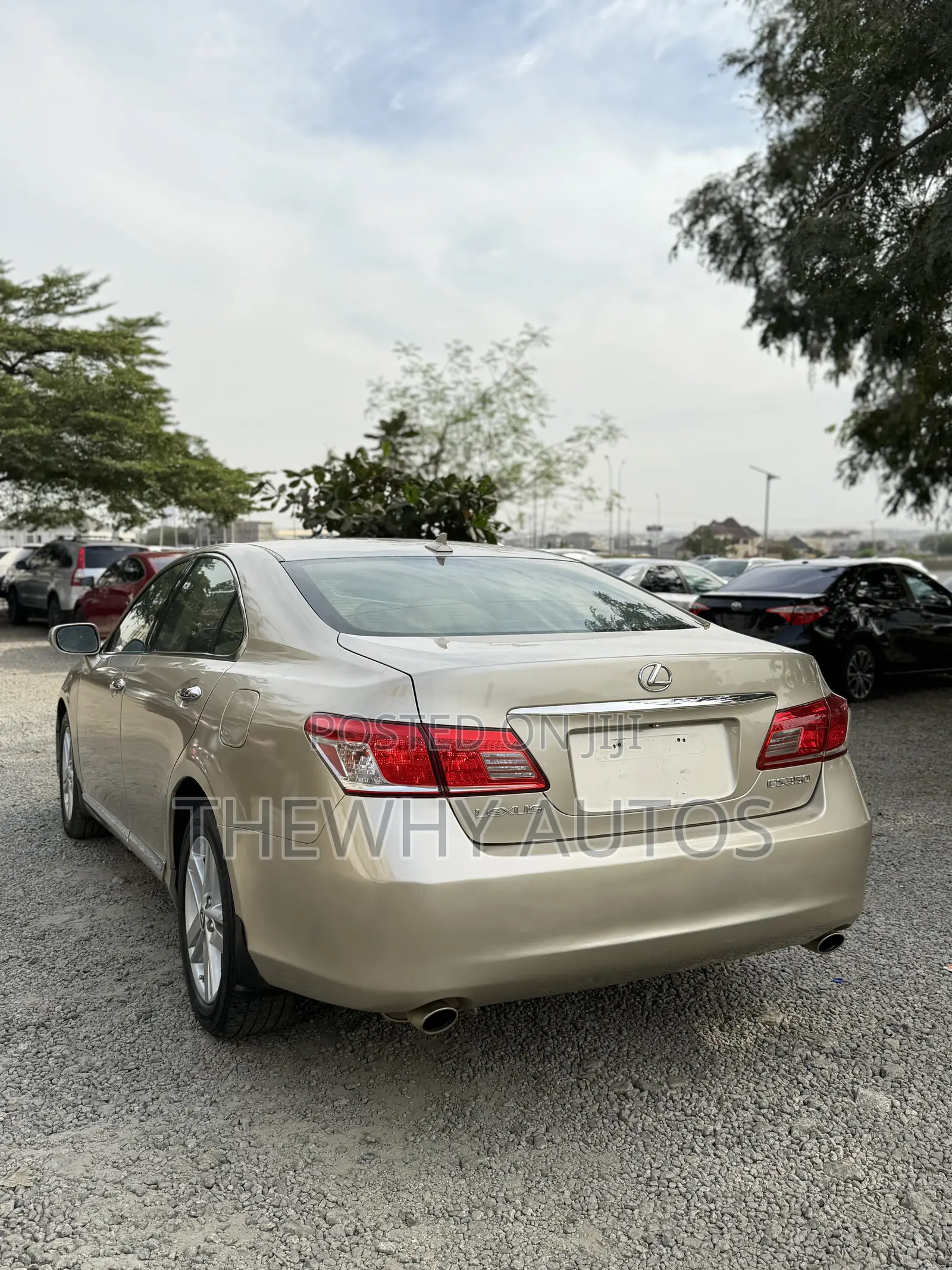 Lexus ES 350 2011 Gold in Katampe - Cars, Thewhy Autos | Jiji.ng