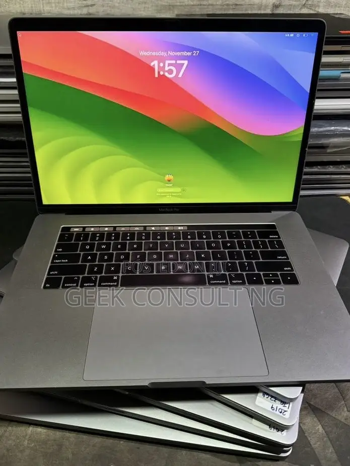 Laptop Apple MacBook Pro 64GB Intel Core i9 SSD 1T for sale - GEEK ...