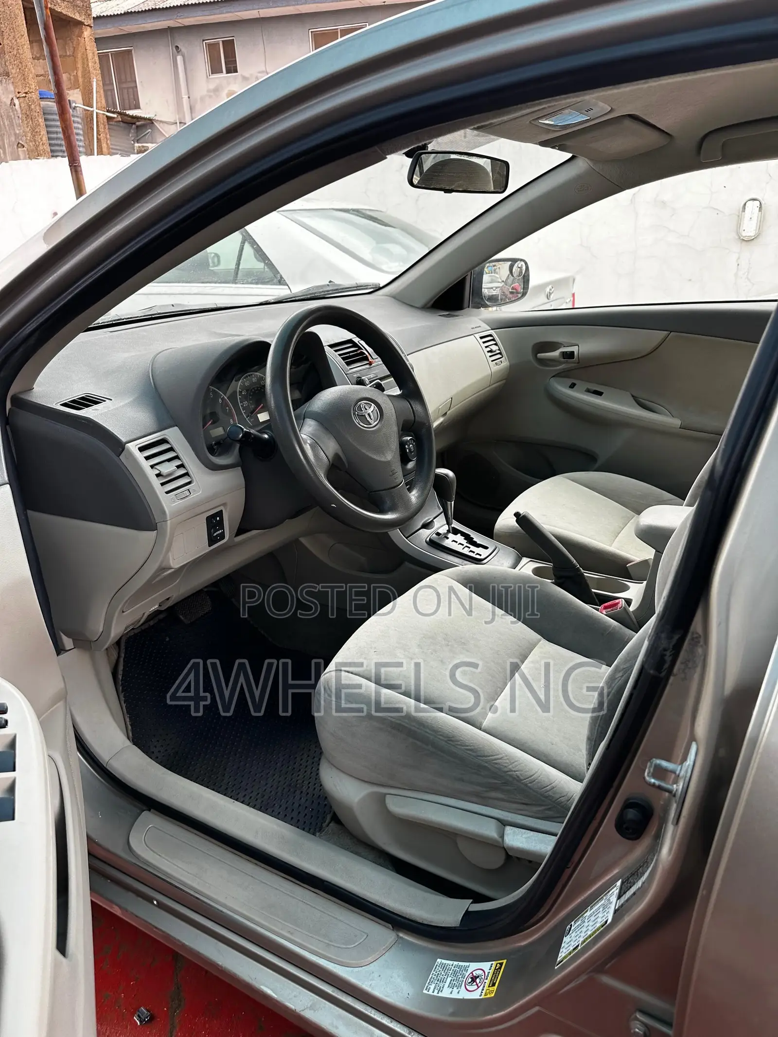 Toyota Corolla LE 4dr Sedan (1.8L 4 cyl 4A) 2009 Gold in Magodo - Cars ...