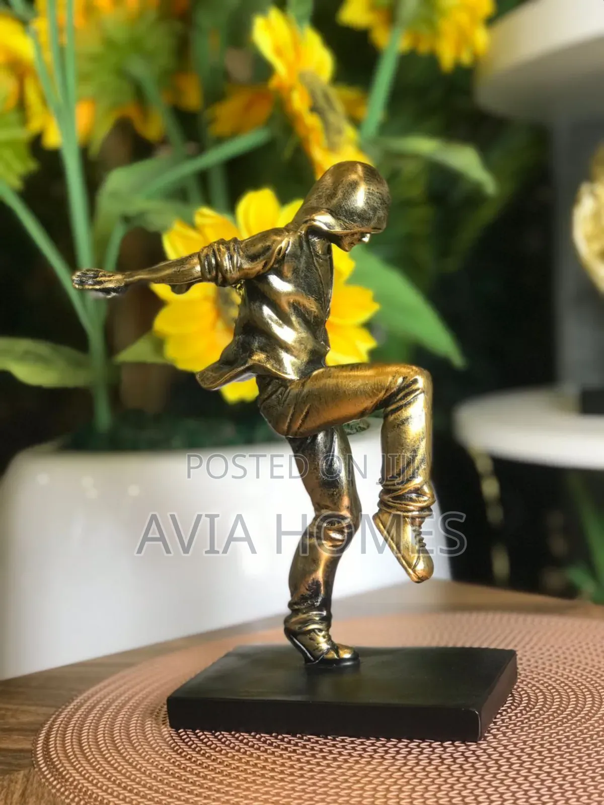 Dancing Guy Decor in Wuse 2 - Home Accessories, Omotayo Rubangs | Jiji.ng