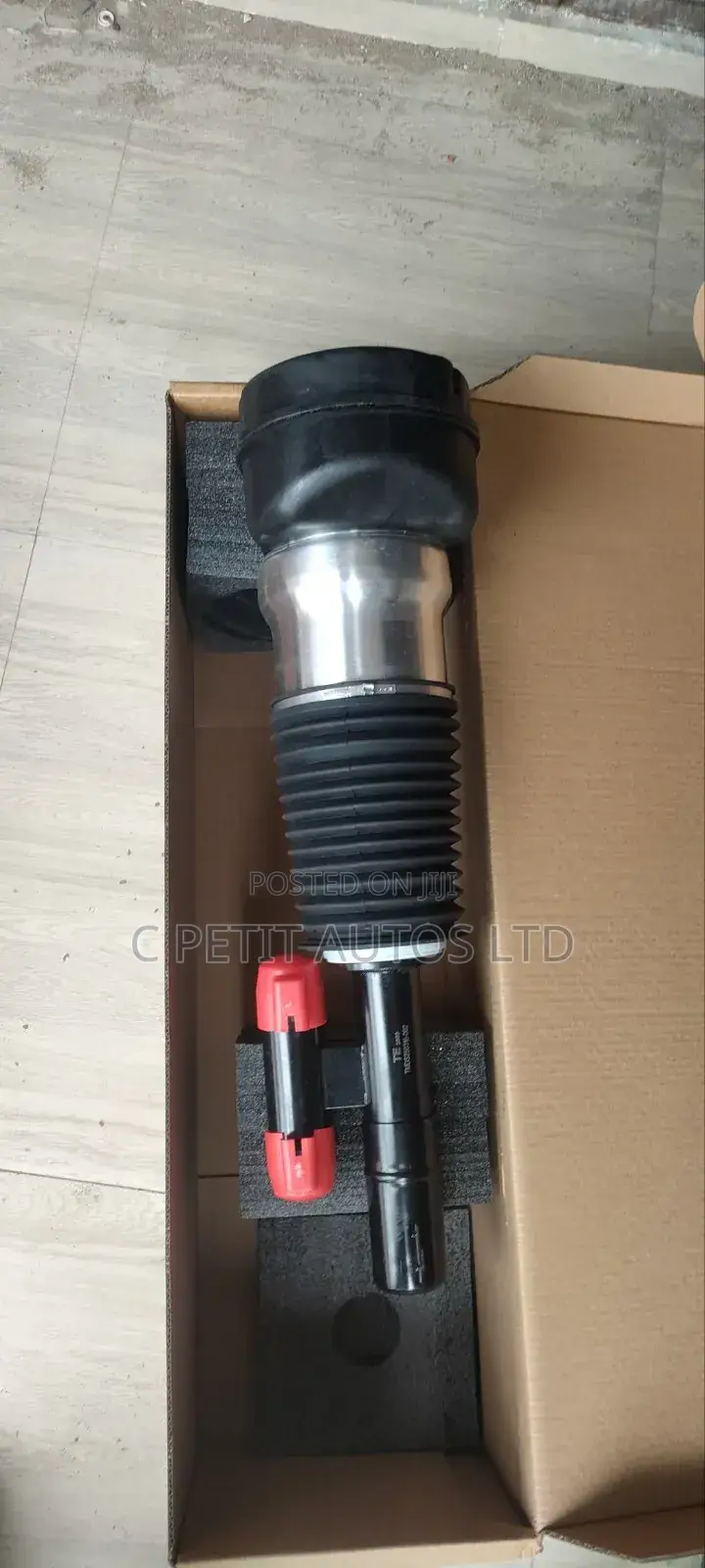 Front Shock With Balloon Range Rover 2024 in Amuwo-Odofin - Vehicle ...