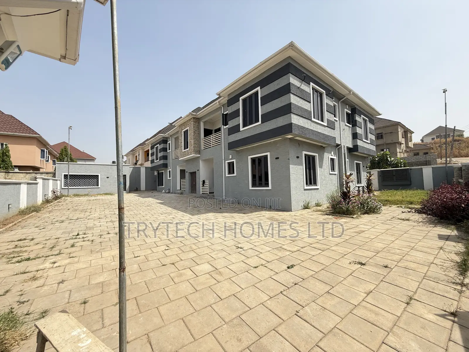 2bdrm Block of Flats in Nnpc Estate Lifecamp for sale in Life Camp - Houses & Apartments for ...