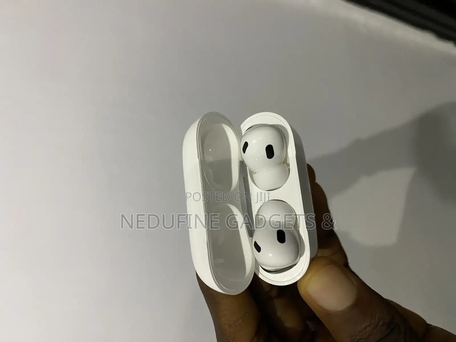 Original Apple Airpod 2 in Ikeja - Headphones, Chinedu Chigbo | Jiji.ng