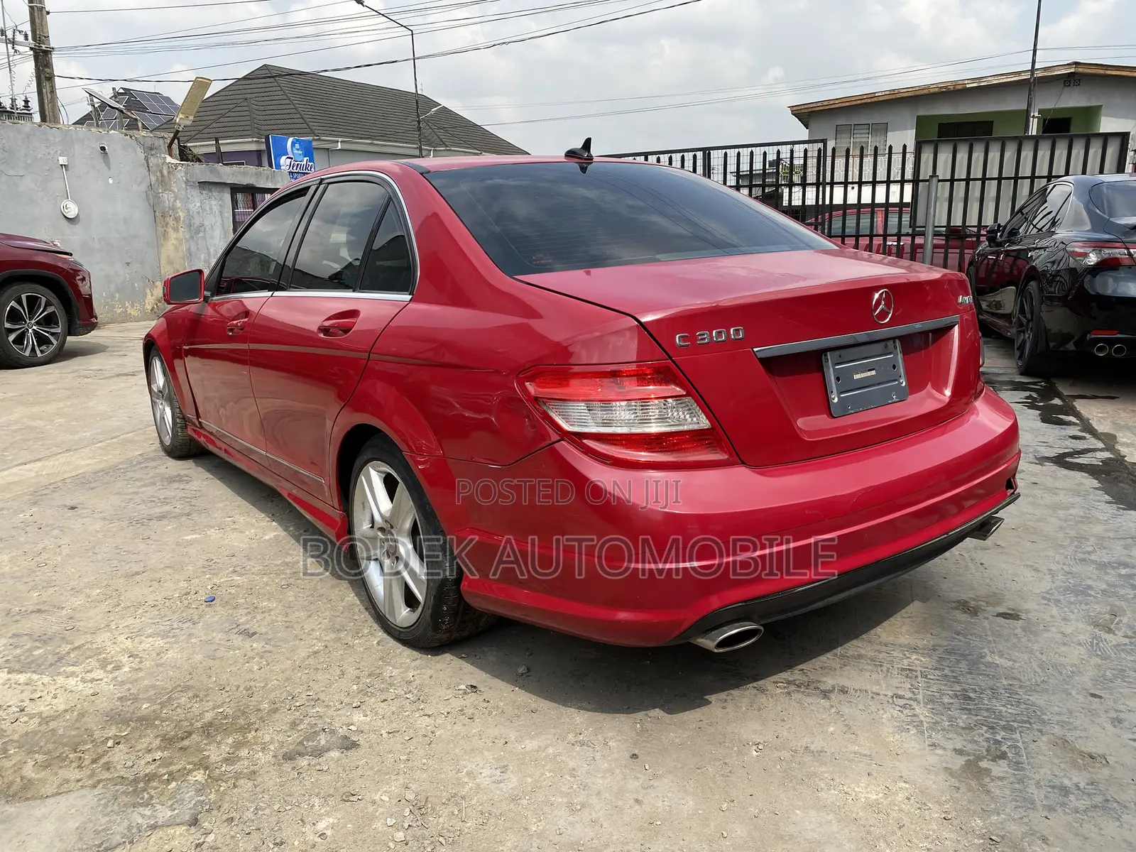 Mercedes-Benz C300 2010 Red in Ogba - Cars, Bodek Automobile | Jiji.ng