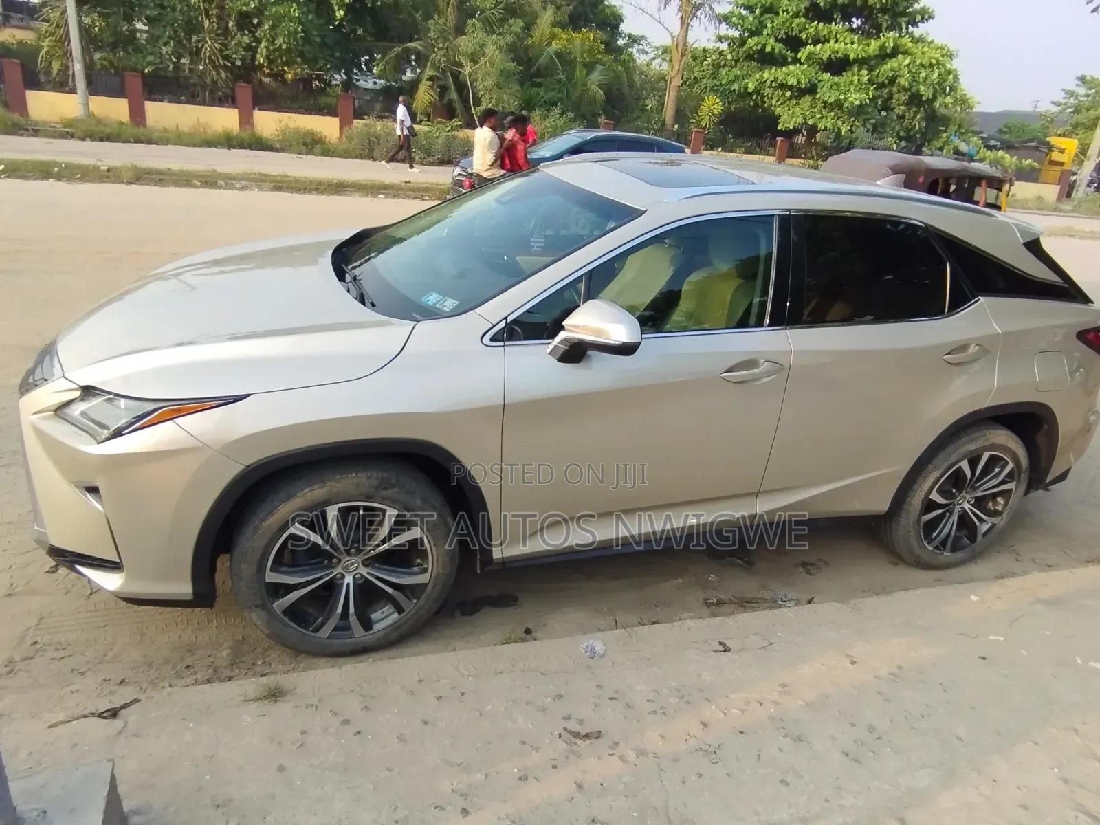 Lexus RX 2017 Gold in Amuwo-Odofin - Cars, Sweet Autos Nwigwe | Jiji.ng