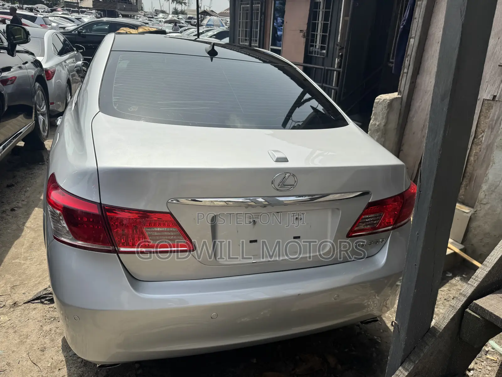 Lexus ES 350 2012 Silver in Apapa - Cars, Godwill Motors | Jiji.ng