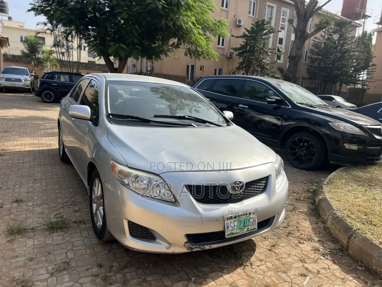Toyota Corolla LE 4dr Sedan (1.8L 4 cyl 4A) 2009 Silver in Gwarinpa ...