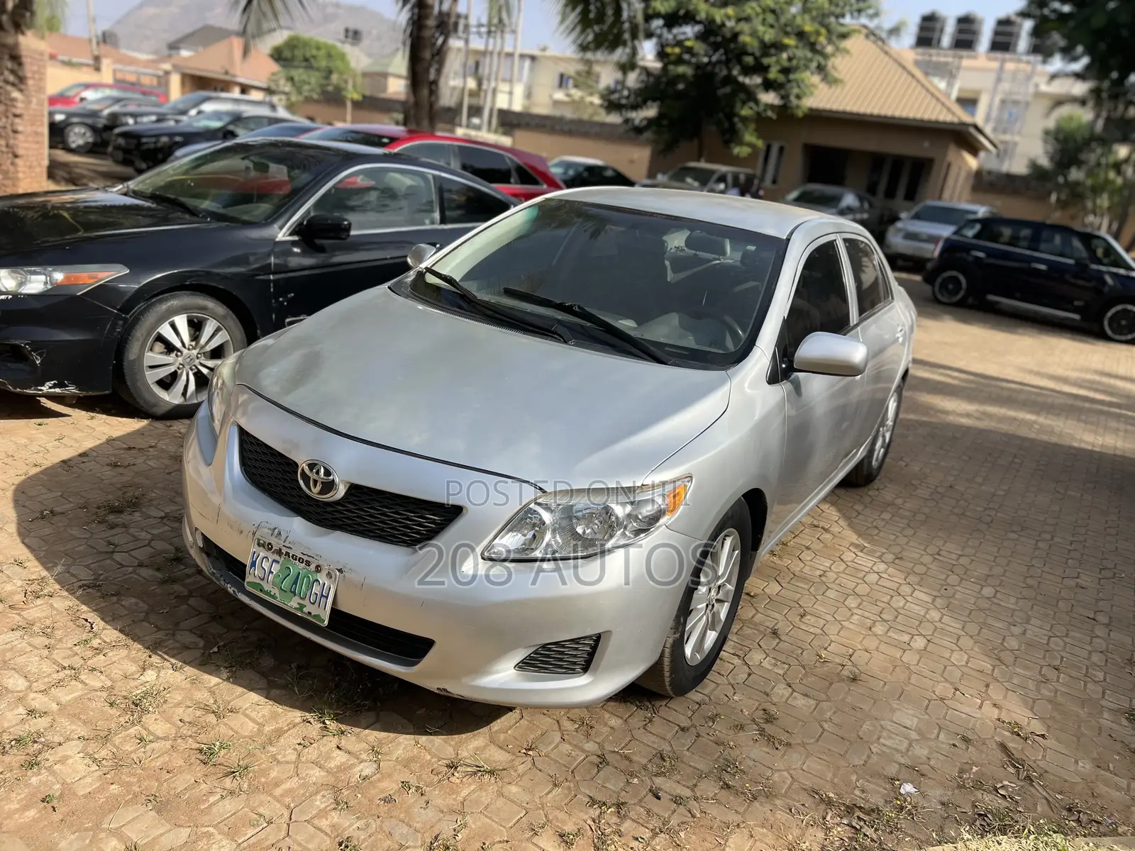 Toyota Corolla LE 4dr Sedan (1.8L 4 cyl 4A) 2009 Silver in Gwarinpa ...