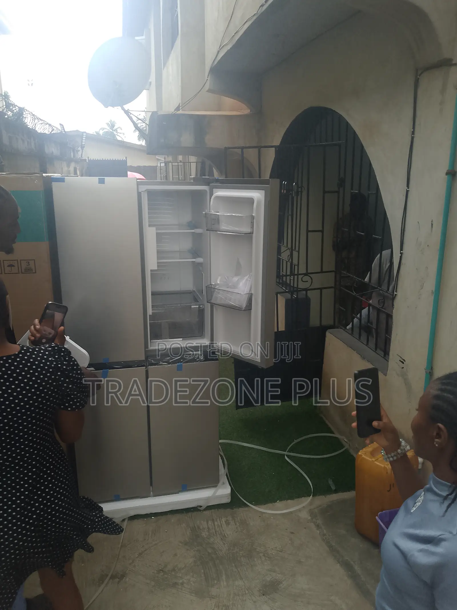 Hisense 392 Liters of Pure Convenience. in Ipaja - Kitchen Appliances ...