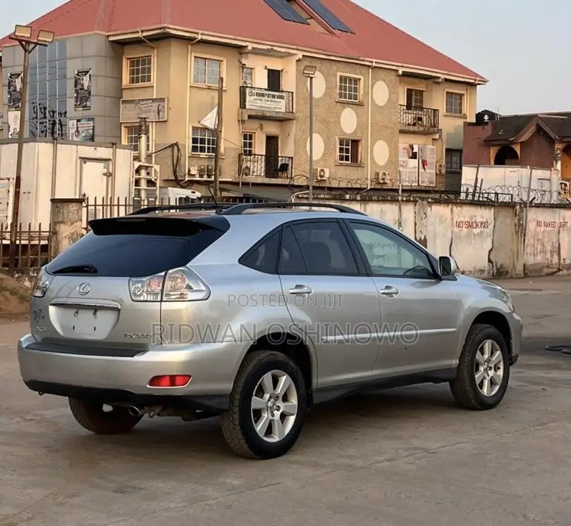 Lexus RX 330 2006 Silver in Agege - Cars, Ridwan Oshinowo | Jiji.ng