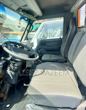 Toyota Dyna 200 Long Frame 2rz Engine 13f in Abule Egba - Trucks ...
