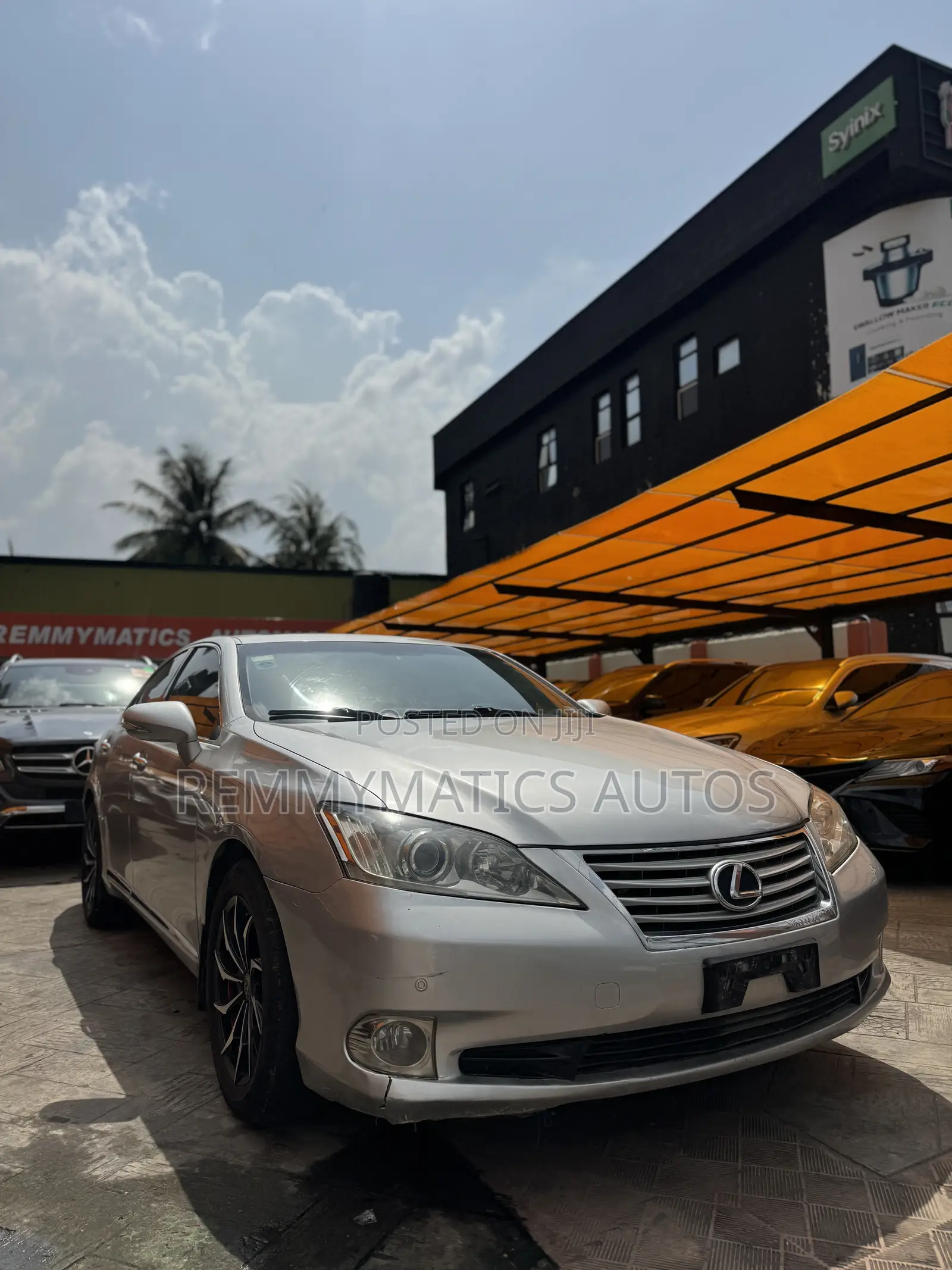 Lexus ES 350 2010 Silver in Ikeja - Cars, Remmymatics Automobile | Jiji.ng