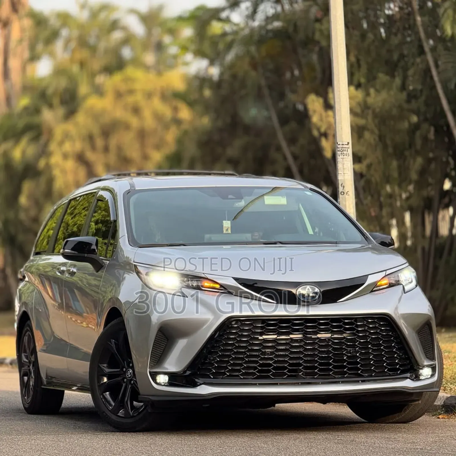 Toyota Sienna XSE AWD 7-Passenger 2023 Gray in Central Business ...
