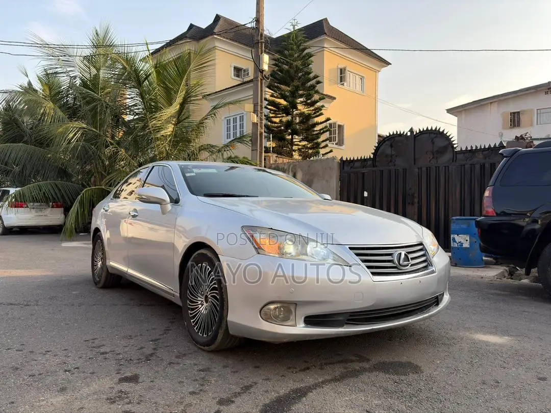 Lexus ES 350 2010 Silver in Ogba - Cars, Nayo Autos | Jiji.ng