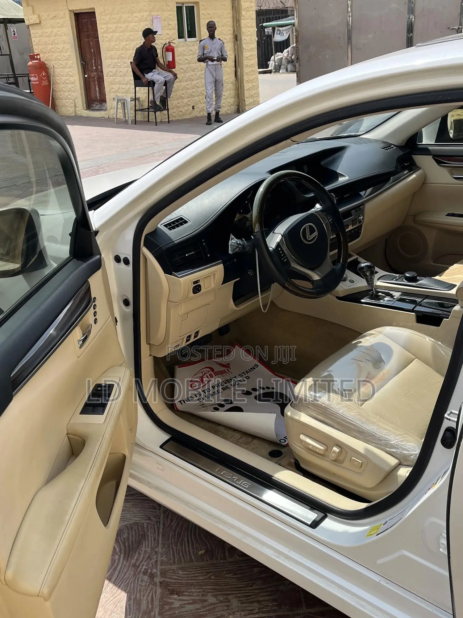 Lexus ES 350 FWD 2014 White in Isolo - Cars, Ld Mobile Ltd | Jiji.ng