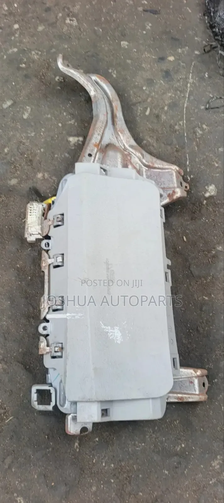 Driver Knee Airbag, Toyota Highlander 2008-2013 in Mushin - Vehicle ...