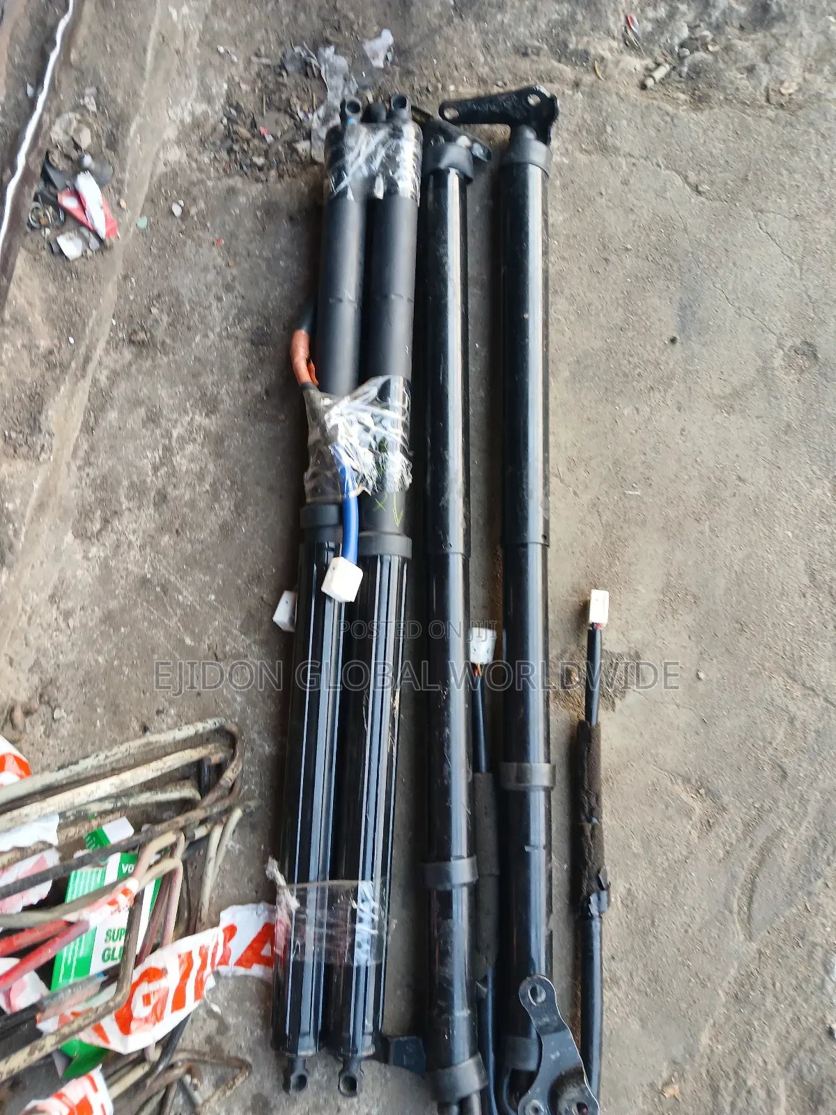 Automatic Power Boot Shock Lifter Venza Rav4 Fortuner 2019 2020 in ...