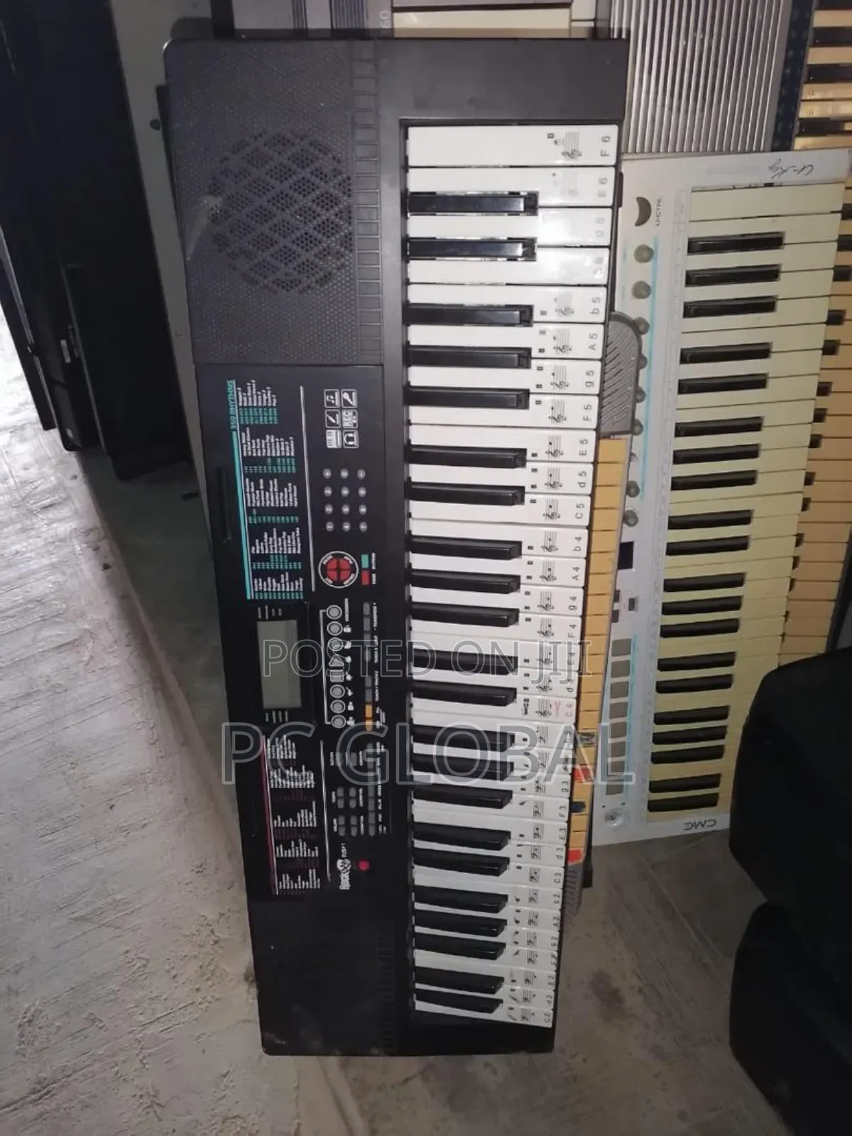 London Used Keyboard for Practicing in Ojo - Musical Instruments & Gear ...