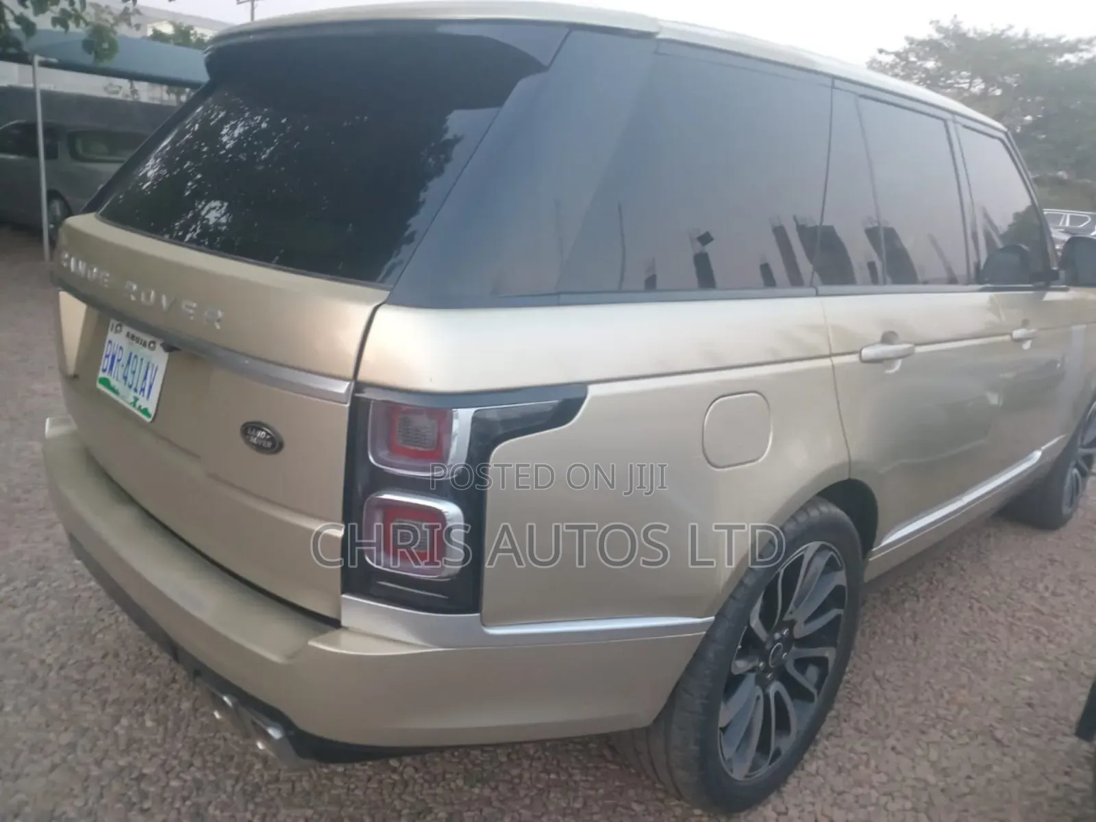 Land Rover Range Rover Vogue 2015 Gold in Central Business District ...