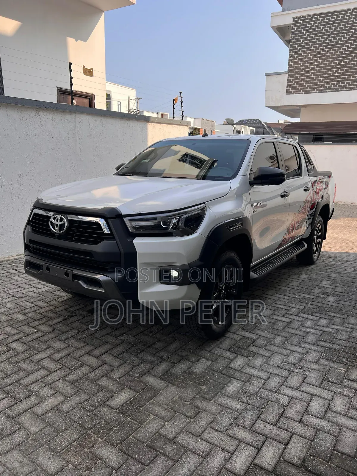 New Toyota Hilux 2025 White in Ibadan - Cars, John Peter | Jiji.ng