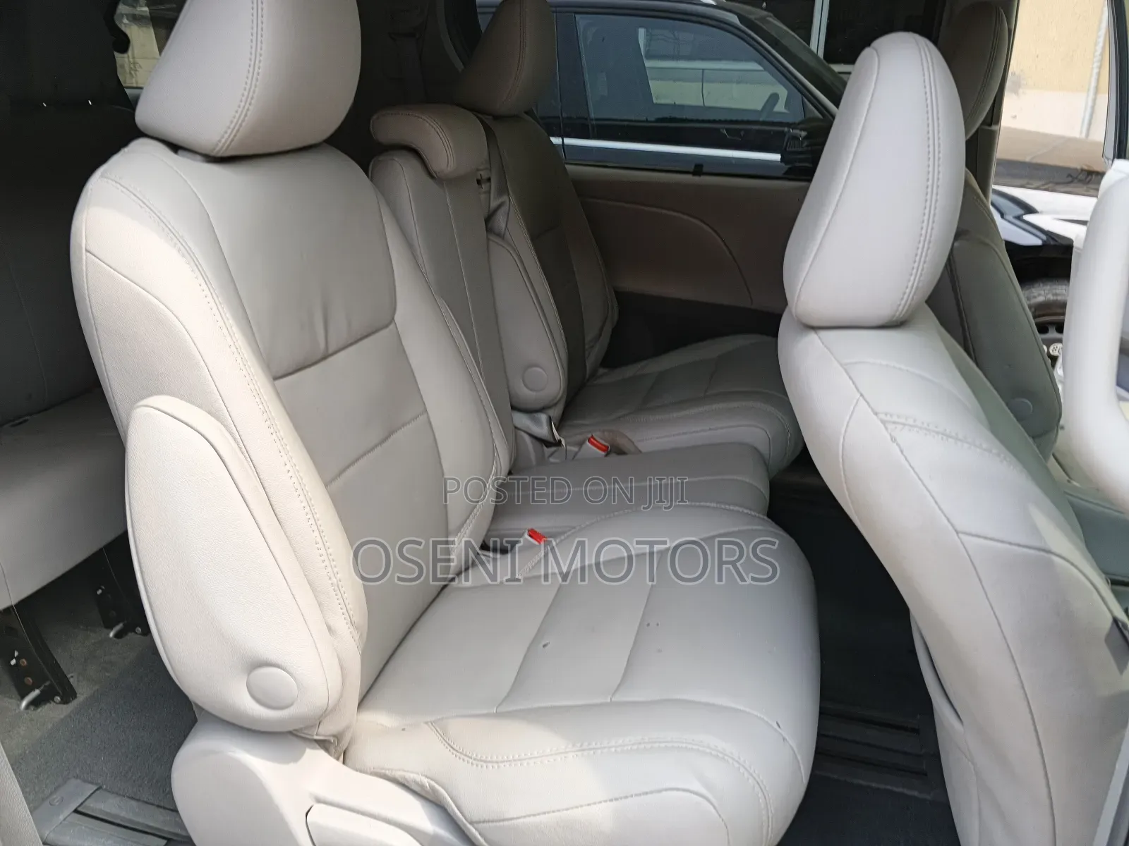Toyota Sienna XLE 8 Passenger (3.5L 6cyl 6A) 2016 Silver in Isolo ...