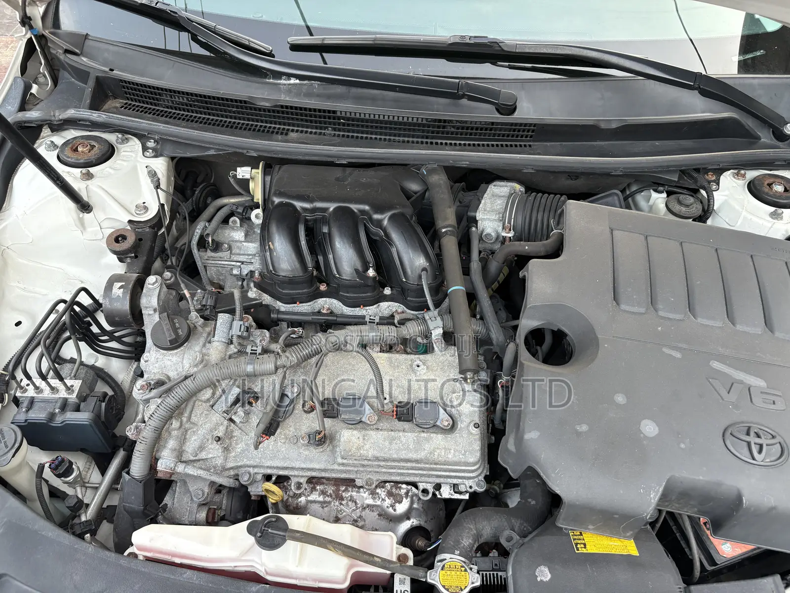 Toyota Avalon XLE Sedar FWD (3.5L 6cyl 6A) 2013 White in Ikeja - Cars ...