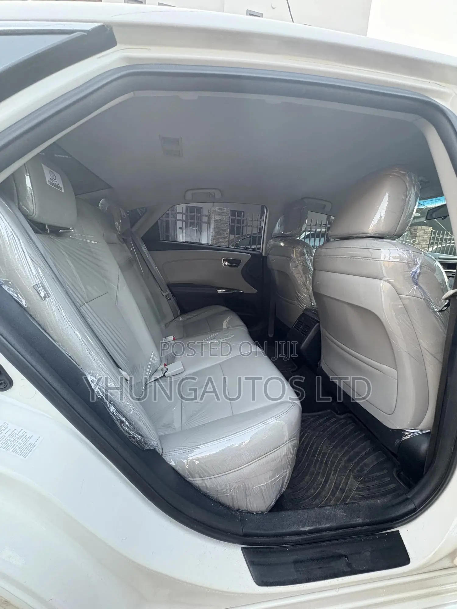 Toyota Avalon XLE Sedar FWD (3.5L 6cyl 6A) 2013 White in Ikeja - Cars ...