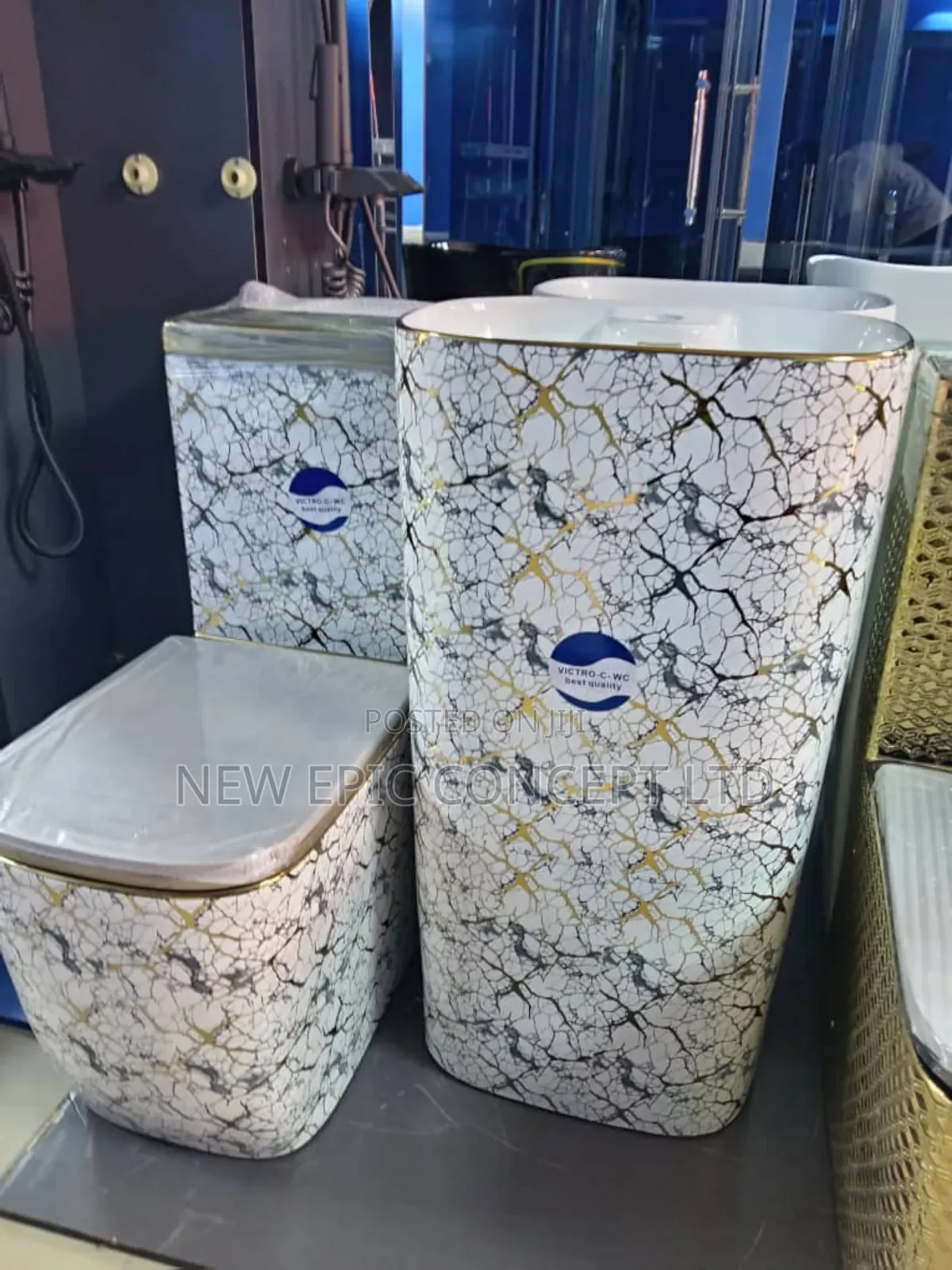 Special Master Gold Color Toilet Seat With Wash Hand Basin in Orile ...