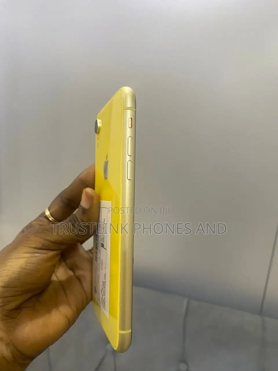 Apple iPhone XR 64 GB Yellow in Ibadan - Mobile Phones, Trustlink ...