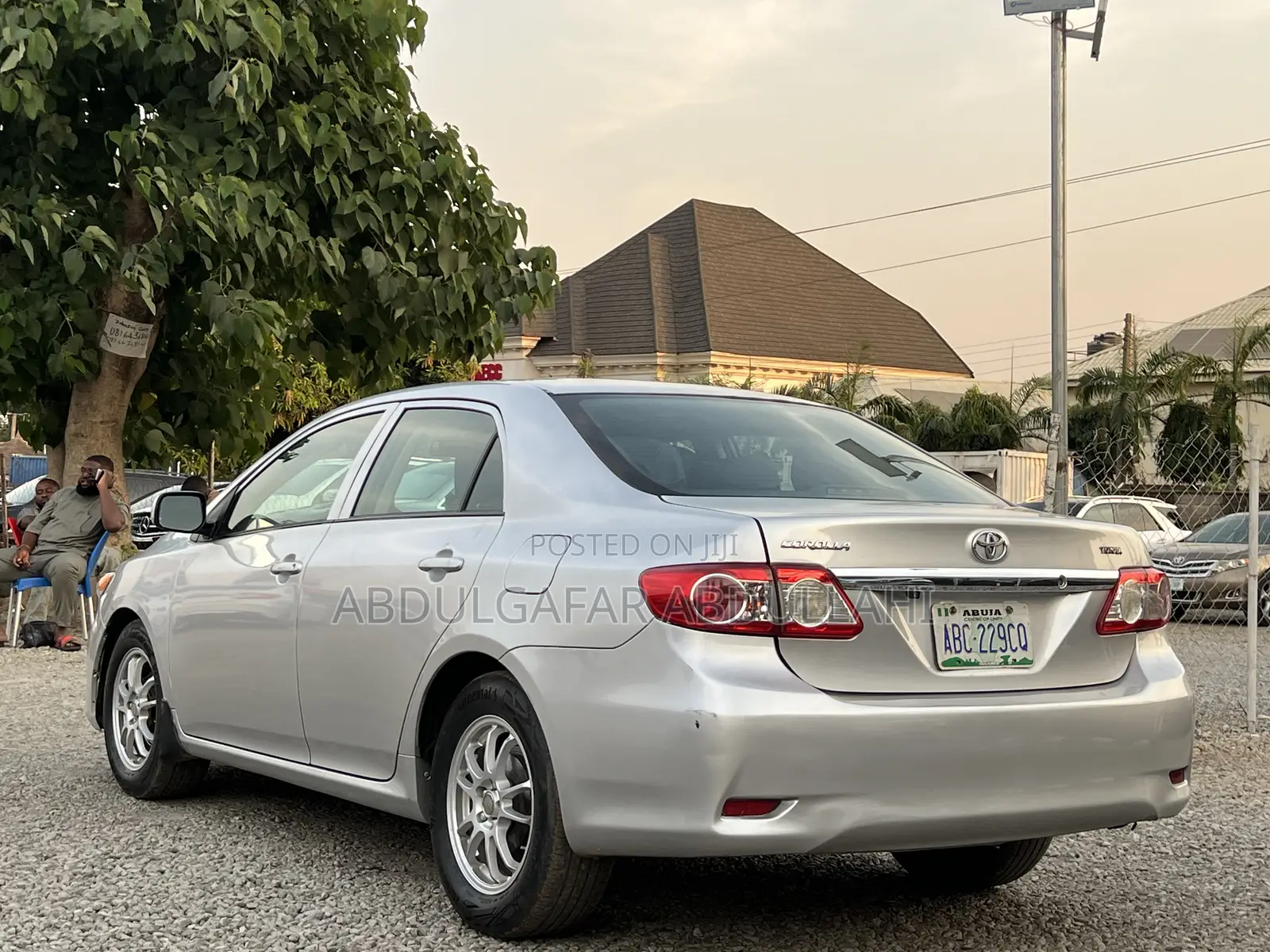 Toyota Corolla LE Special Edition 4dr Sedan (1.8L 4cyl 4A) 2013 Silver ...