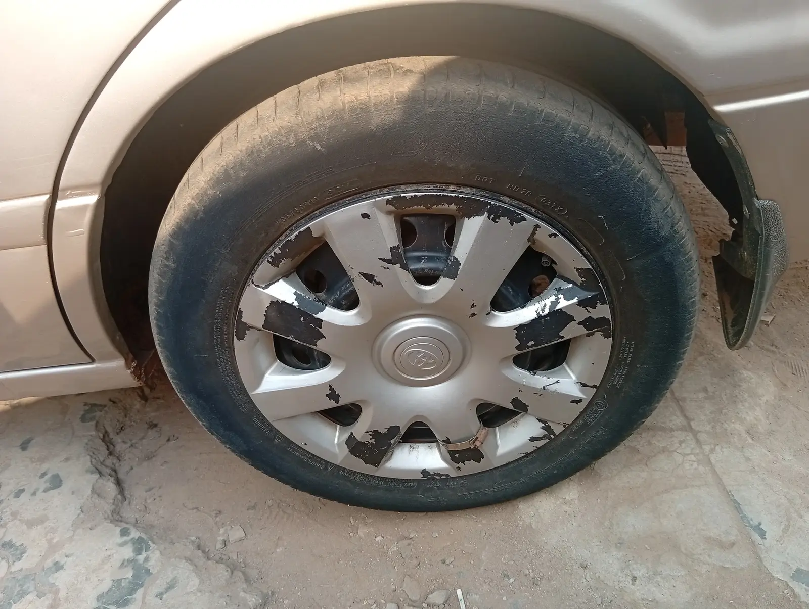 Toyota Camry 2000 Beige in Ibadan - Cars, Car Marketplace | Jiji.ng