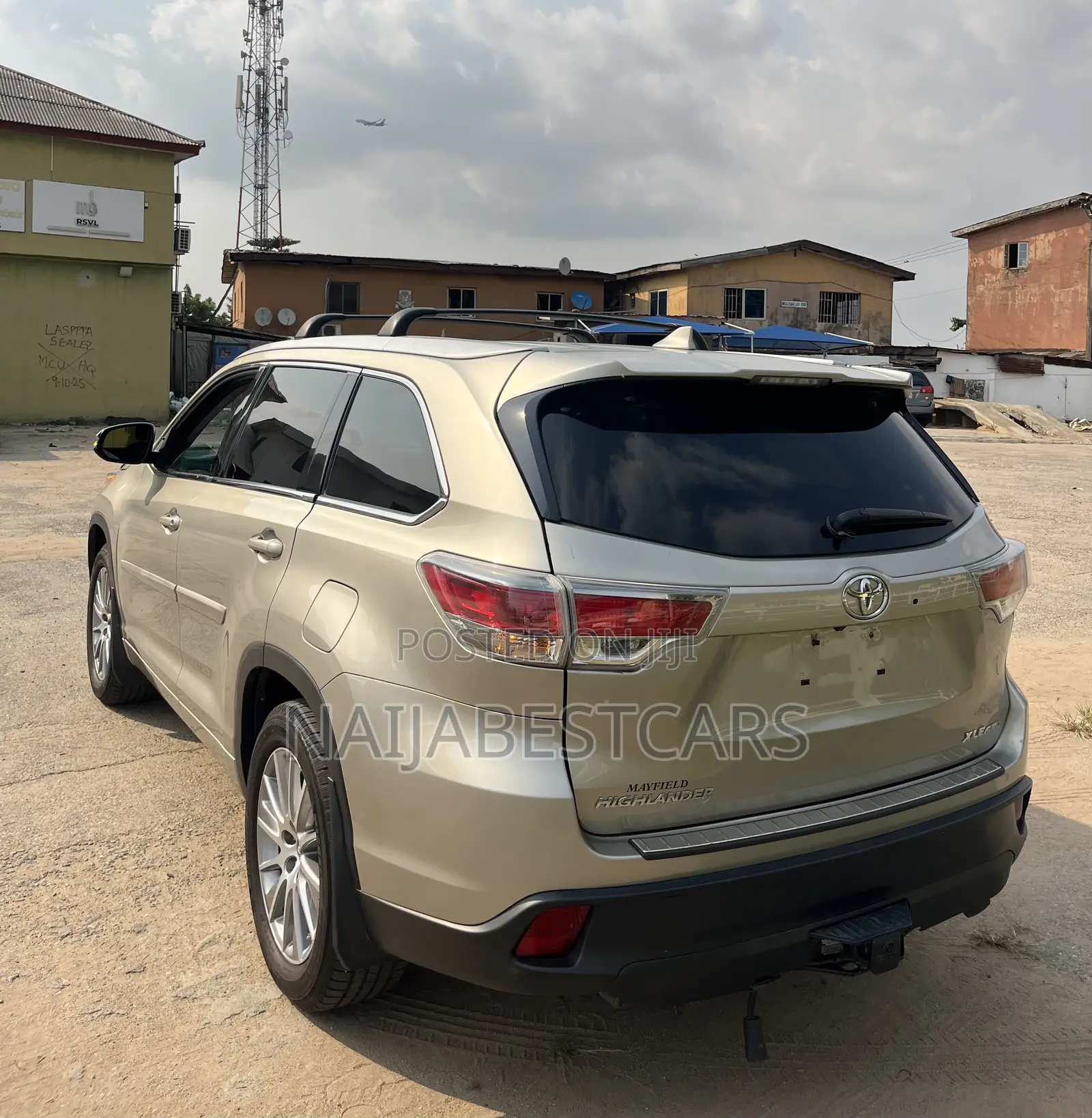 Toyota Highlander XLE V6 4x2 (3.5L 6cyl 6A) 2016 Gold in Ogba - Cars ...