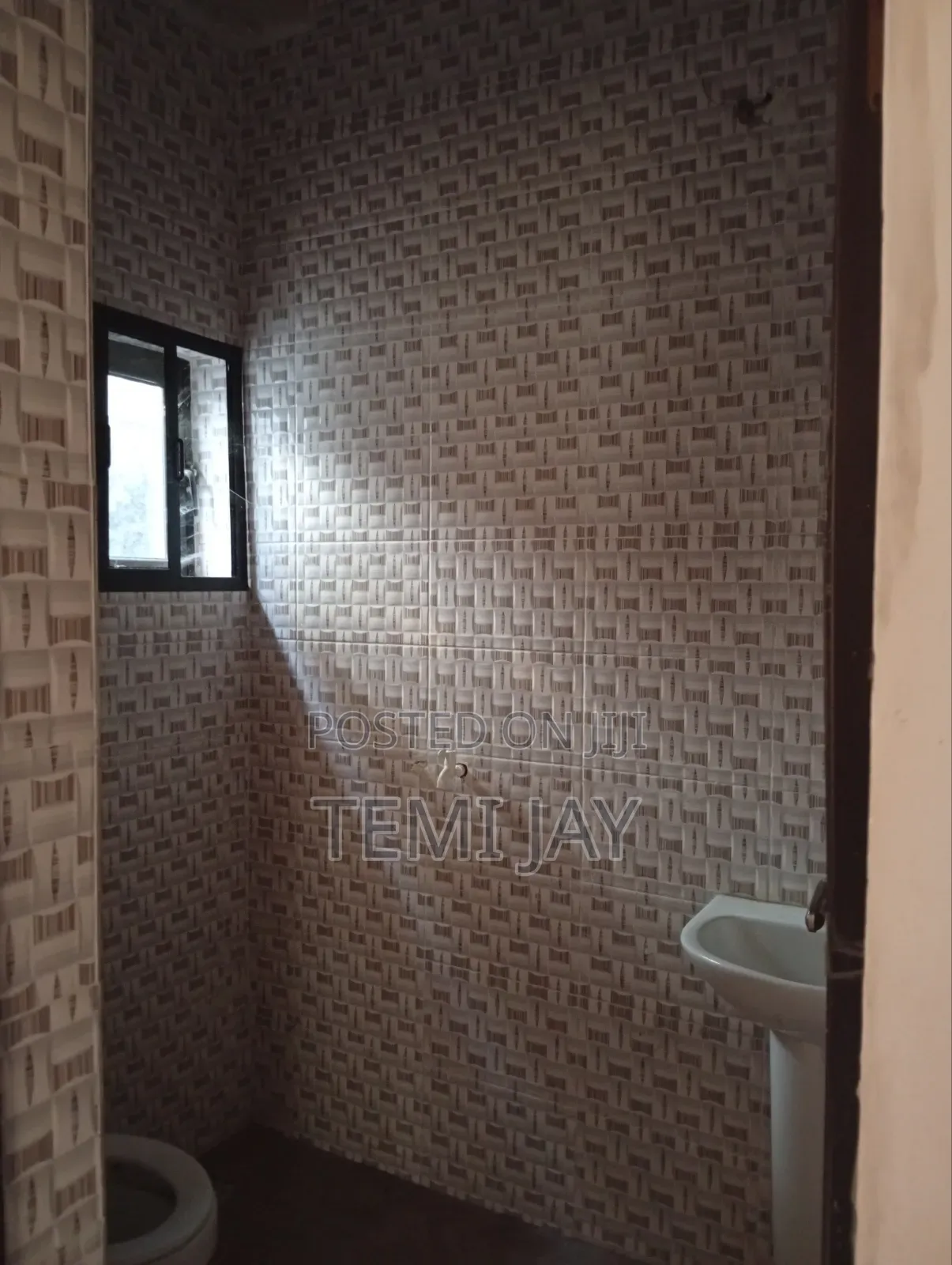 1bdrm Room & Parlour in Efab Verizon, Gwarinpa for rent in Gwarinpa ...