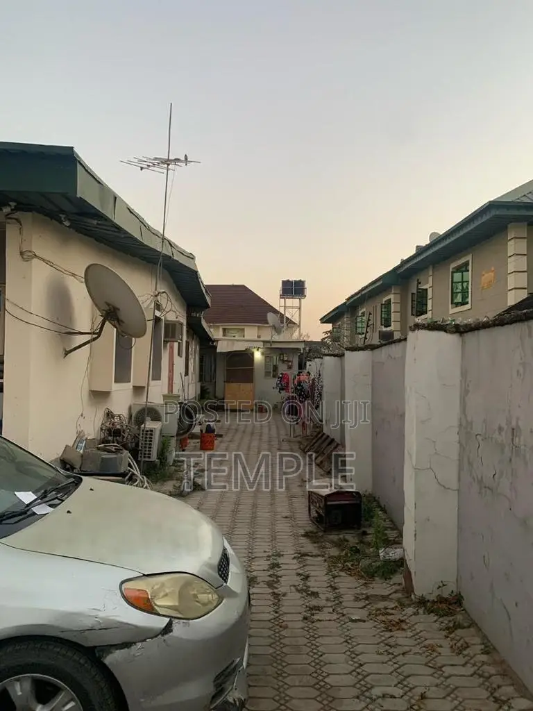 8bdrm House in Zone 3 / Wuse for rent in Zone 3 / Wuse - Houses ...