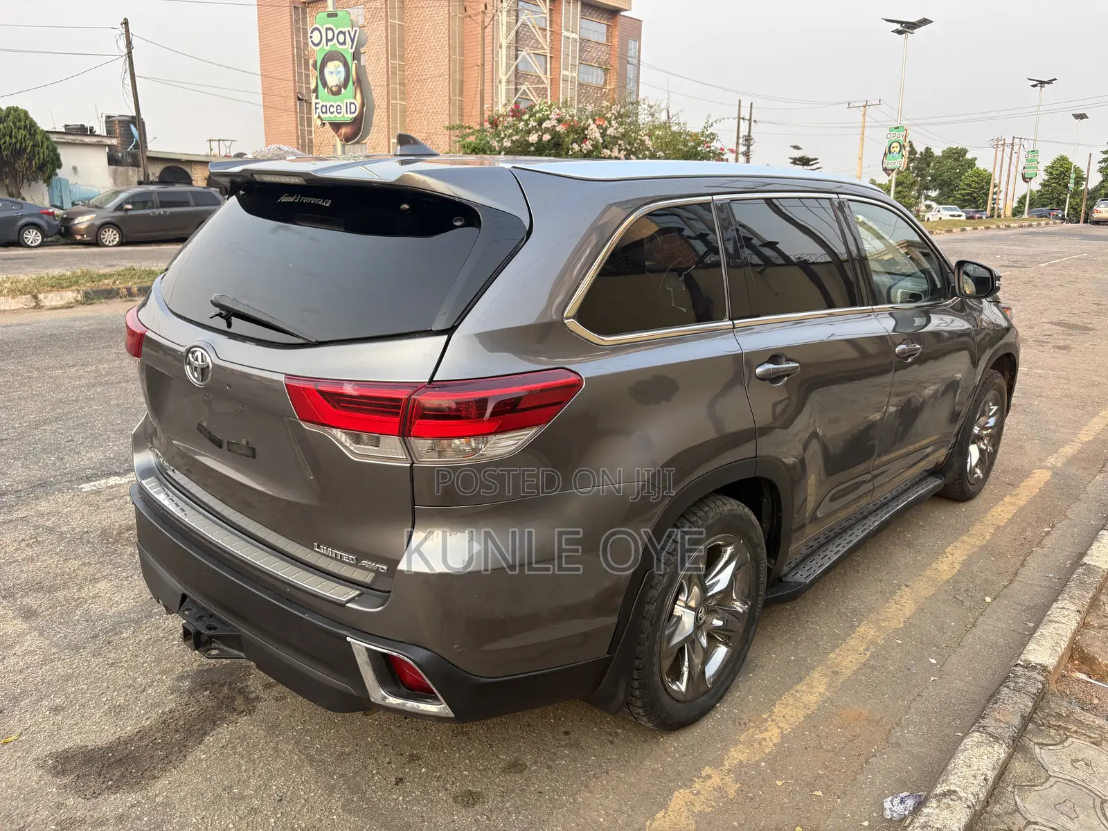 Toyota Highlander Limited Platinum 4x4 V6 (3.5L 6cyl 8A) 2018 Gray in ...