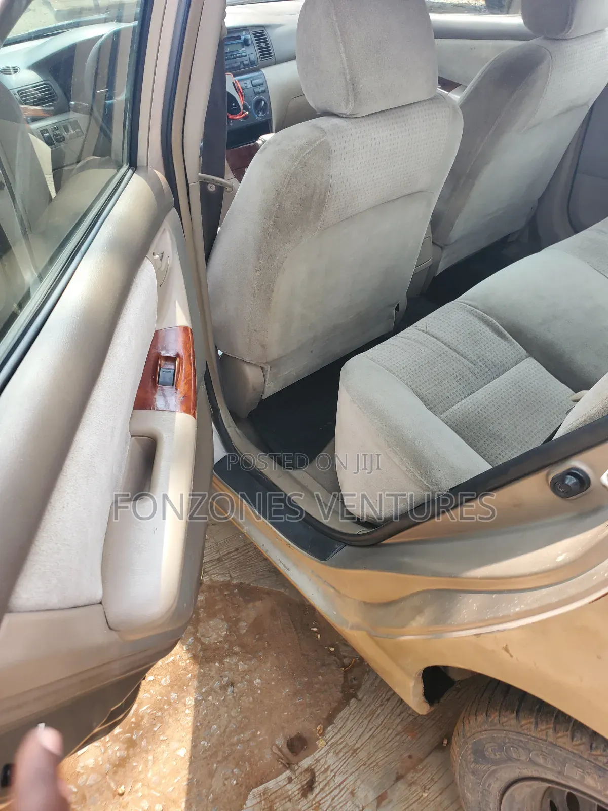 Toyota Corolla LE 2006 Gold in Alimosho - Cars, Fonzones Ventures | Jiji.ng