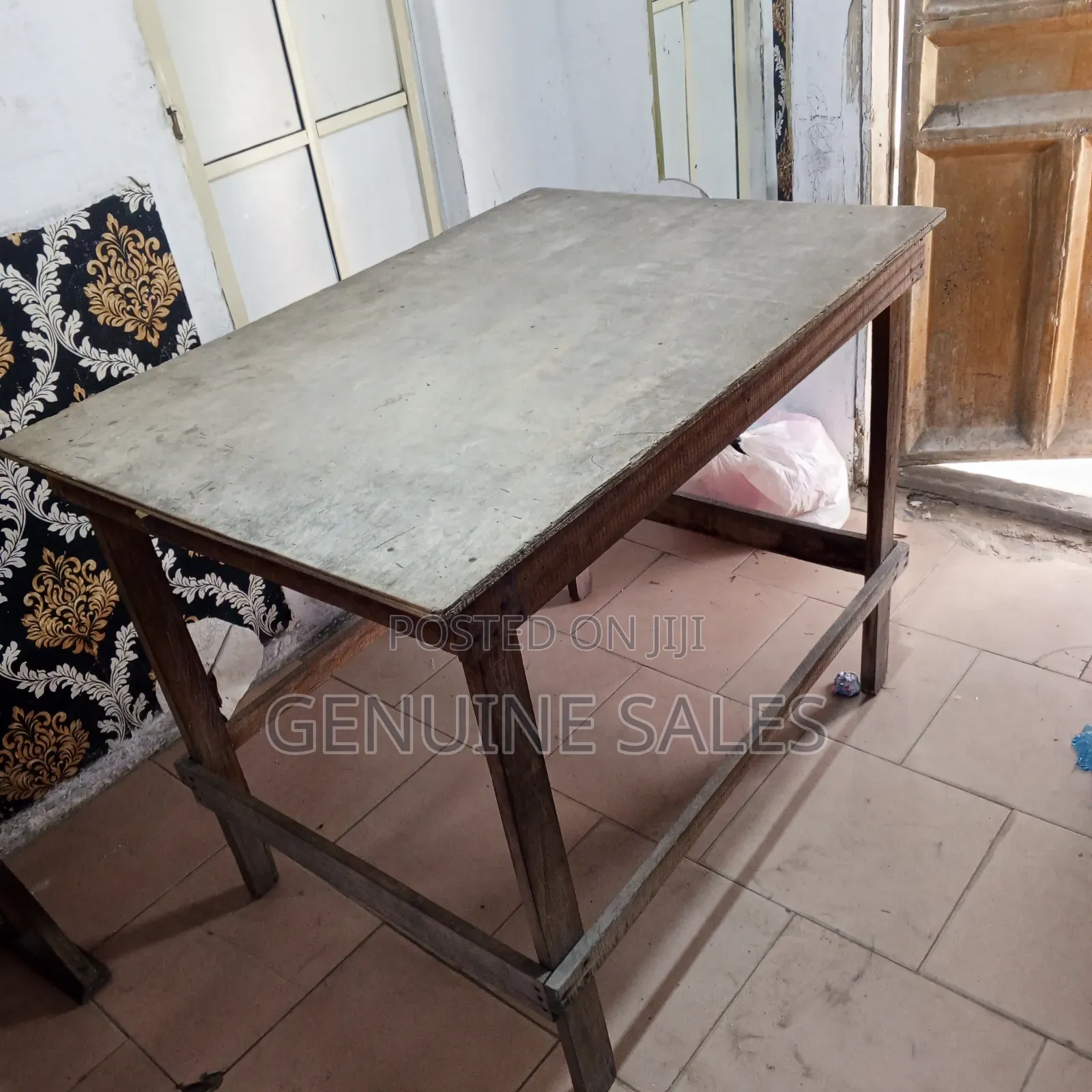 Used Cutting Table in Port-Harcourt - Furniture, Colleen Eta | Jiji.ng